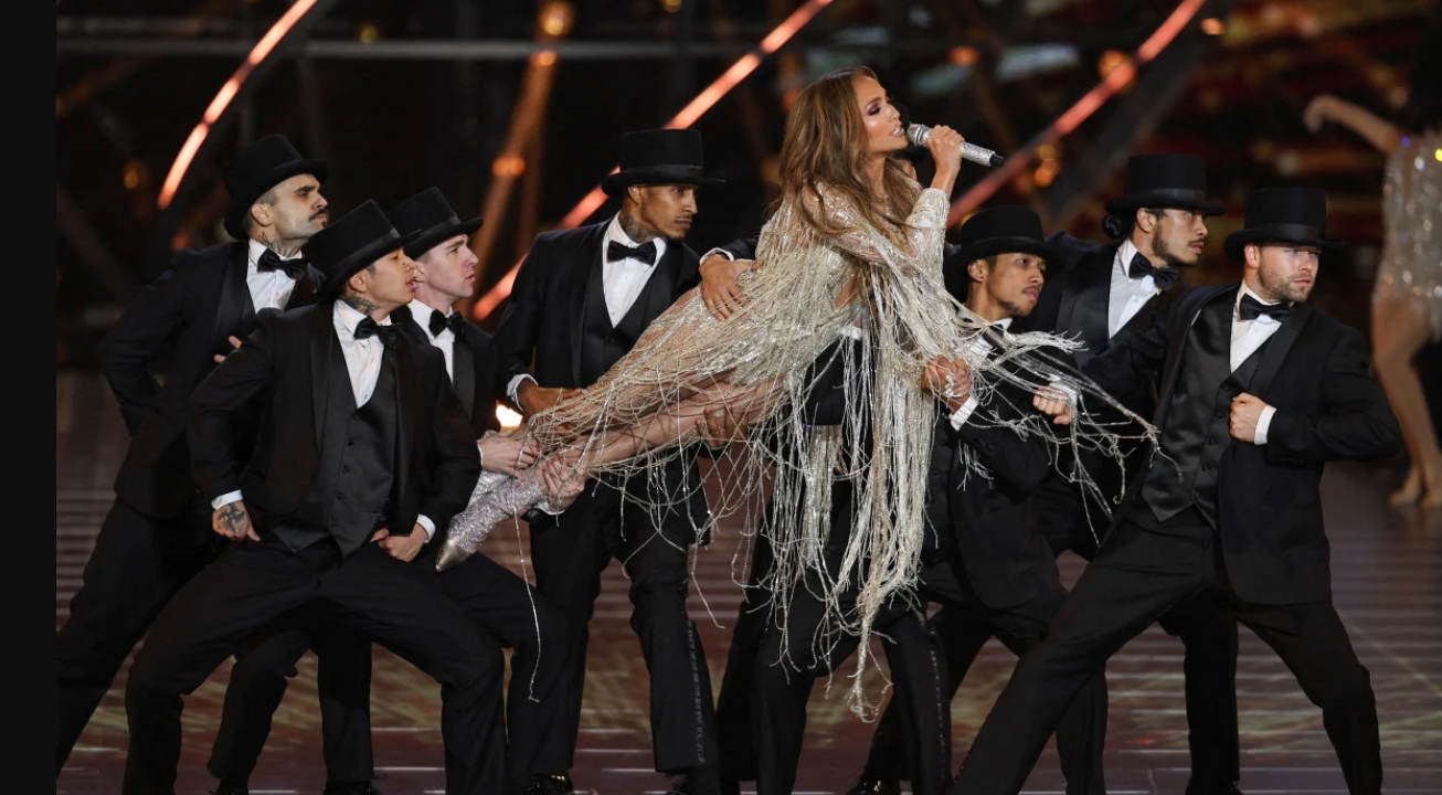 Suudi Arabistan'da bir ilk! Jennifer Lopez Riyad'da konser verdi! Hem ...
