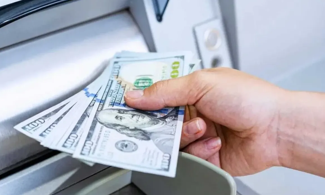Sahte dolar krizi çözüme kavuştu! ATM'ler sorunsuz şekilde kabul edecek ...