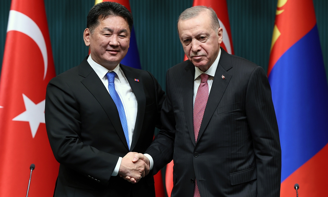 Son dakika... Moğolistan Cumhurbaşkanı Ukhnaa Ankara'da! Cumhurbaşkanı ...