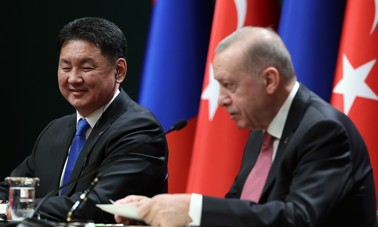 Son dakika... Moğolistan Cumhurbaşkanı Ukhnaa Ankara'da! Cumhurbaşkanı ...