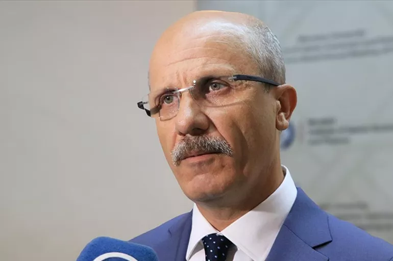 Prof. Dr. Erol Özvar kimdir? Erol Özvar kaç yaşında ve nereli? - TRHaber