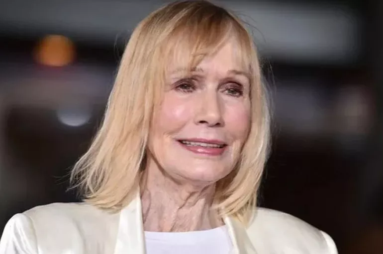 Yalan Rüzgarı dizisinin yıldızı Sally Kellerman kimdir? Sally Kellerman ...
