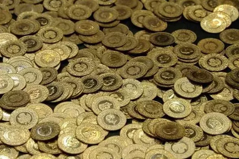 Düğün takılarında yeni dönem! Gram altın ve çeyrek altın fiyatları ...