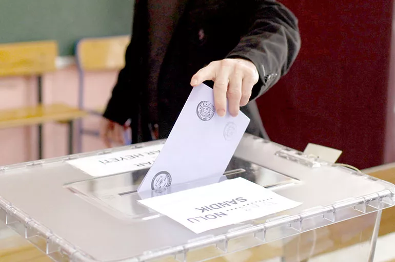 Oy kullanmamanın cezası var mı? Oy kullanmama cezası ne? - TRHaber Oy kullanmamanın cezası var mı? Oy kullanmama cezası ne? - TRHaber