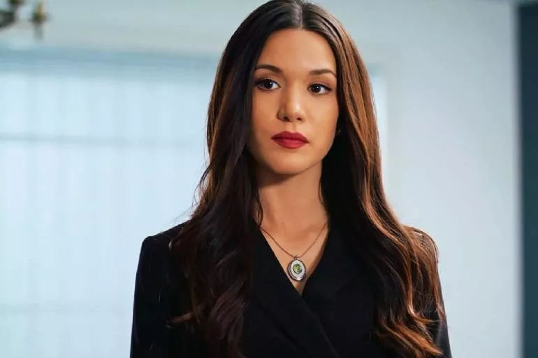 Dilek Taşı Figen'in gerçek annesi babası kim? Figen gerçekte kimin kızı ...