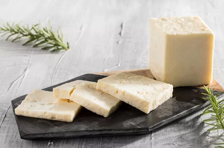 Ezine peyniri nedir, nasıl yapılır? Ezine peynirinin faydaları neler ...