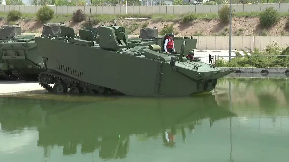 ZAHA'yı üreten şirketle kritik anlaşma: Geliştirilmiş Zırhlı Personel Taşıyıcı ile 20 yıl daha ...