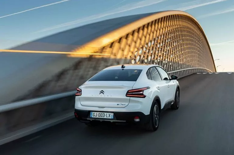 Yeni Citroen C4 X ve e-C4 X Türkiye'de satışa sunuldu! Citroen C4 X ve ...