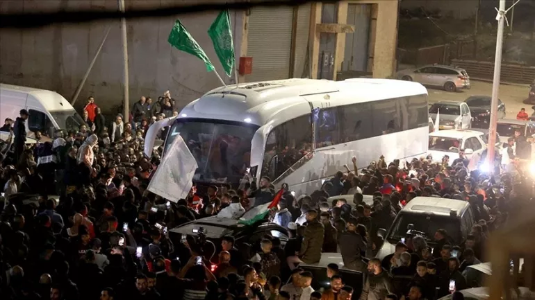 İsrail ile Hamas arasında esir takasında yeni gelişme! Filistin o ... İsrail ile Hamas arasında esir takasında yeni gelişme! Filistin o ...