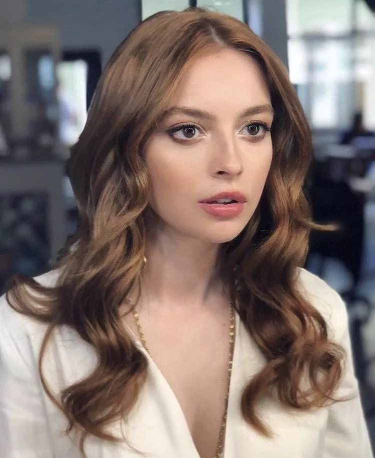 Yasak Elma'nın Yıldız'ı Eda Ece ayrıldı! Yerine Melis Sezen getirildi ...