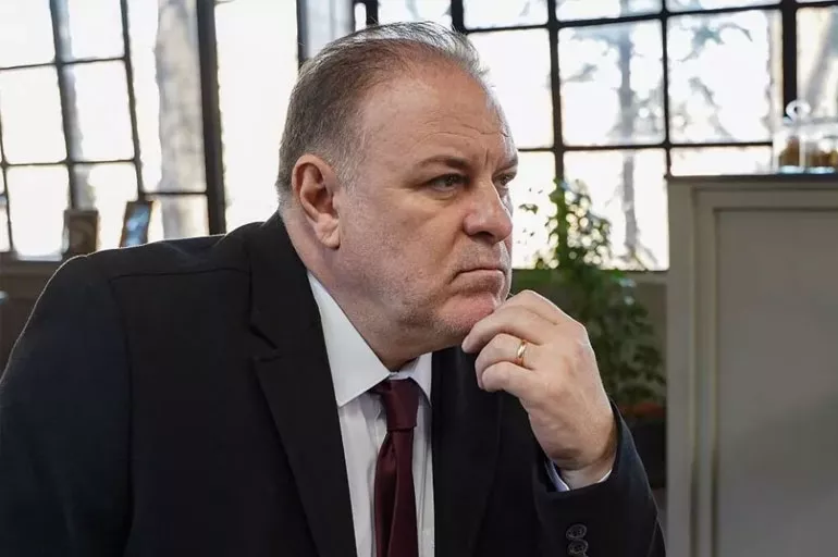 Gülümse Kaderine dizisinde rol alan Burak Sergen kimdir, kaç yaşında ve ...