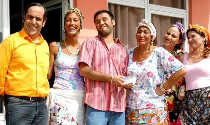 Efsane dizi 'Cennet Mahallesi'nde oynamıştı! Ünlü oyuncu Melek Baykal ...