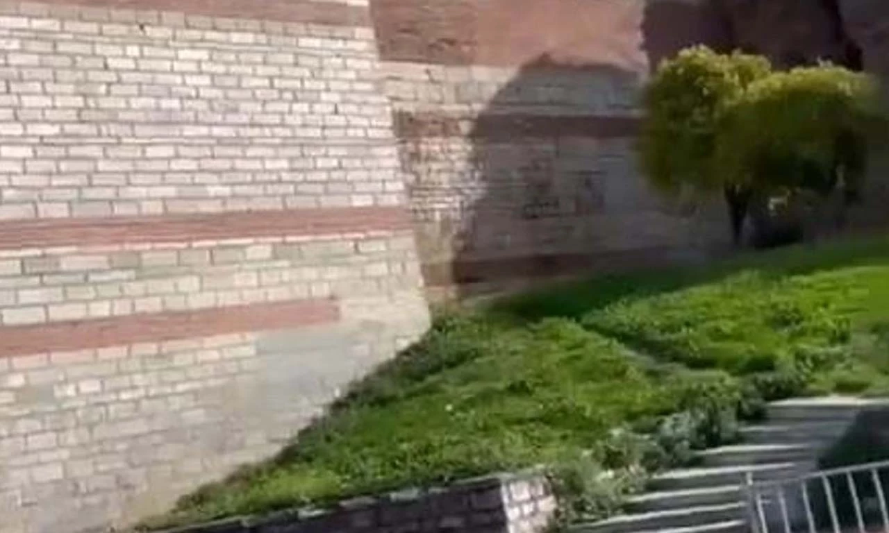 Fatih surlarında kafası kesilen kız İkbal Uzuner kimdir? - TRHaber